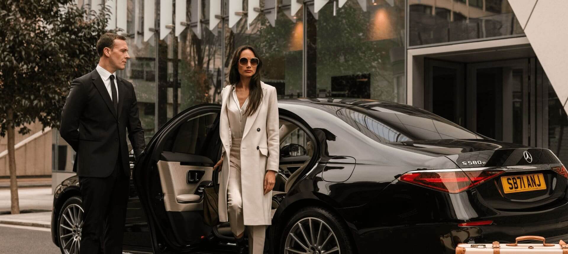 Premium Airport & Corporate Transfers | The Luxury Taxi Melbourne